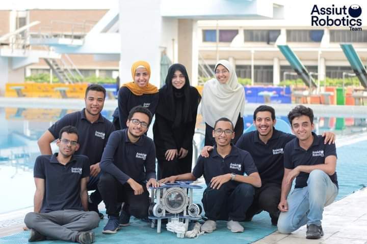 نائب رئيس جامعة أسيوط يستقبل فريق طلابي من كلية الهندسة “ASSIUT ...